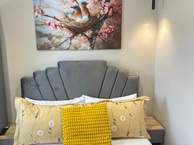 Room at Whetstone Road, Greater London
