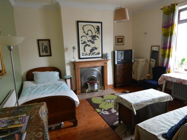 Room at Whingate Green, Leeds