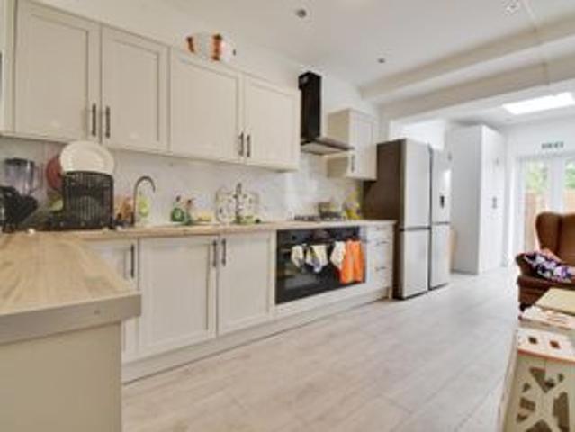 Room at Whippendell Road, Watford