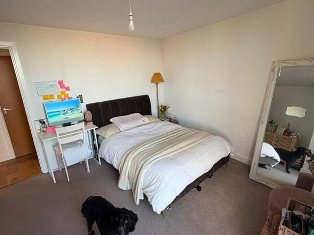 Room at Whiston Road, Greater London