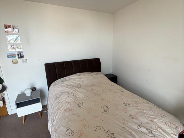 Room at Whiston Road, Greater London