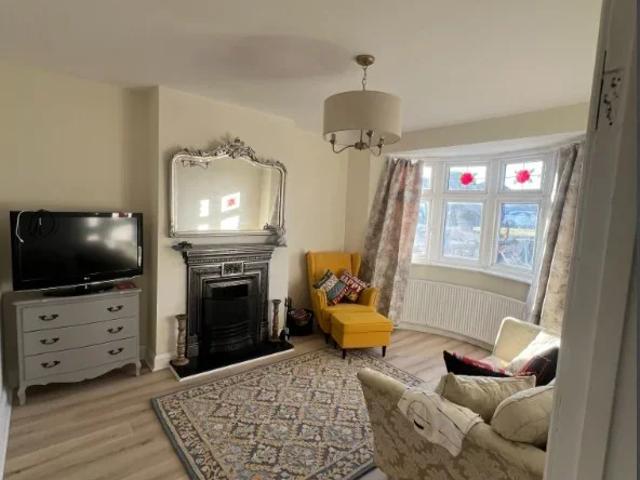 Room at Whitton Dene, Greater London