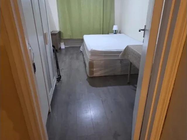 Room at Whitby Gardens, Greater London