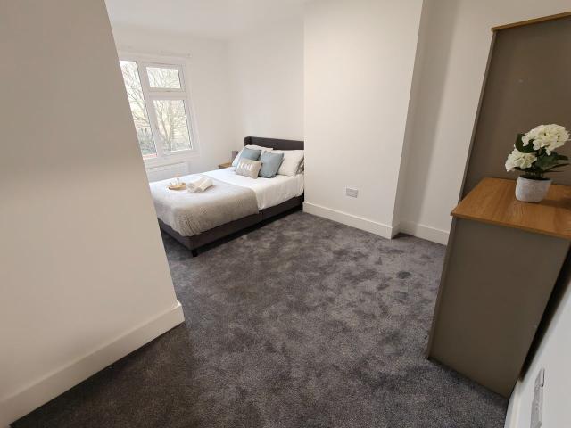 Room at Whitchurch Lane, Greater London