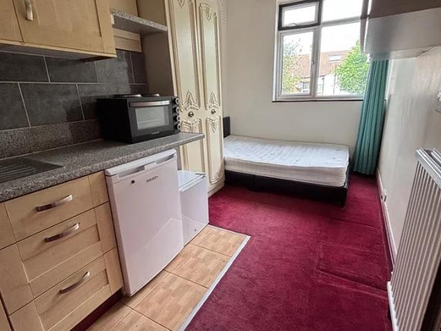 Room at Whitchurch Lane, Greater London