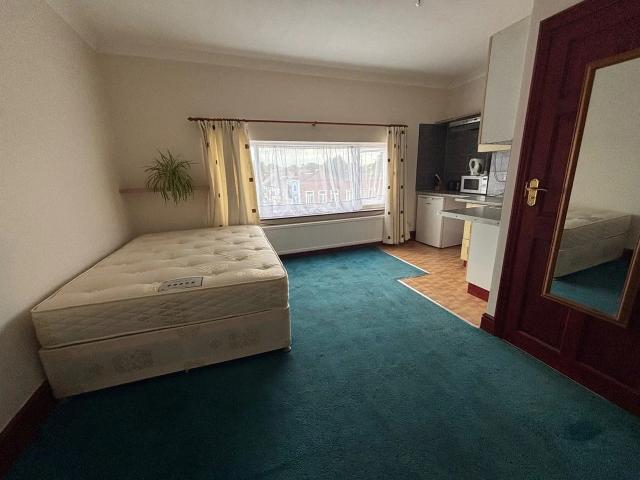 Room at Whitchurch Lane, Greater London