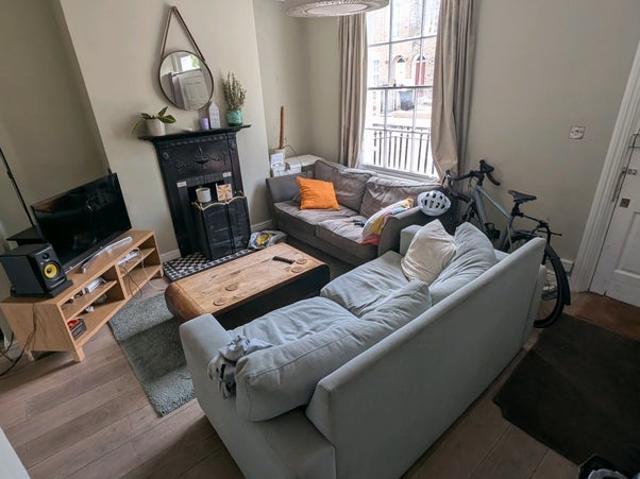 Room at White Horse Road, Greater London