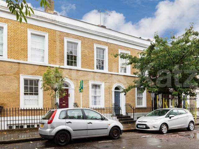 Room at White Lion Street, Greater London