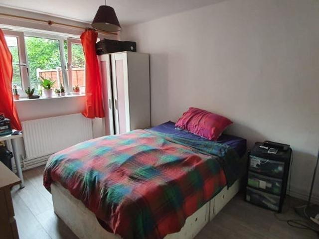 Room at Whitear Walk, Greater London