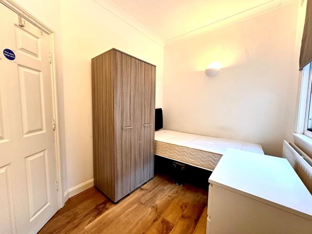 Room at Whitehall Gardens, Greater London