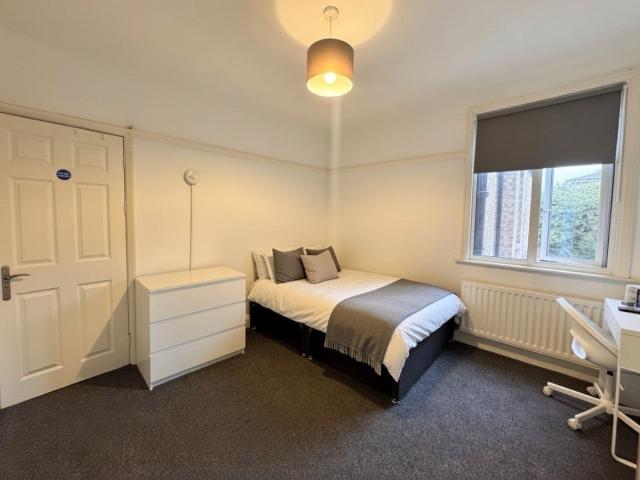 Room at Whitehall Gardens, London