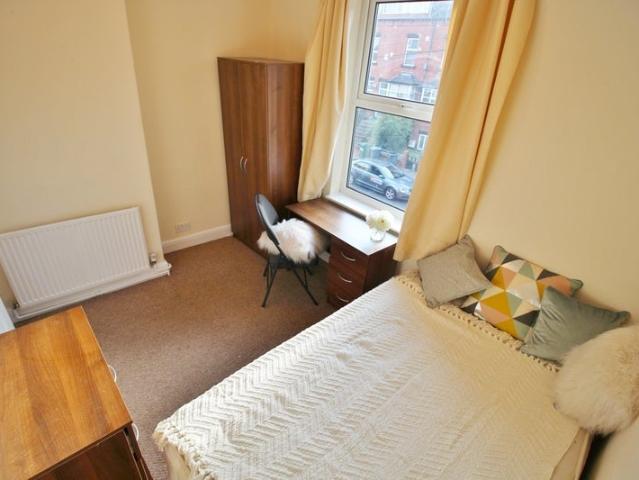 Room at Whitfield Square, Leeds