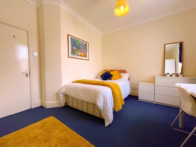 Room at Whymark Avenue, Greater London