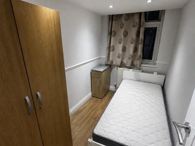 Room at Whybridge Close, Greater London