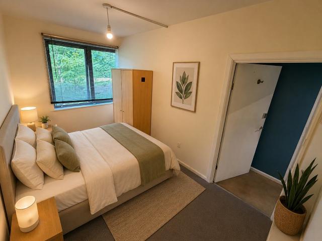 Room at Wick Lane, Greater London