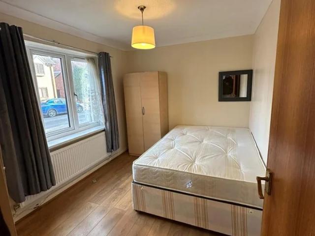 Room at Wickets Way, Greater London