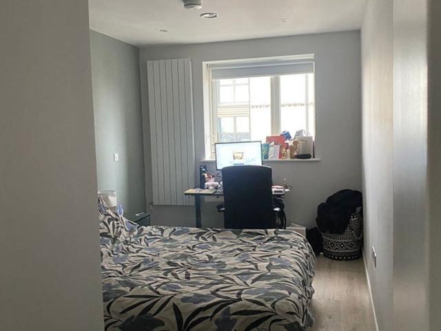 Room at Wickford Way, Greater London