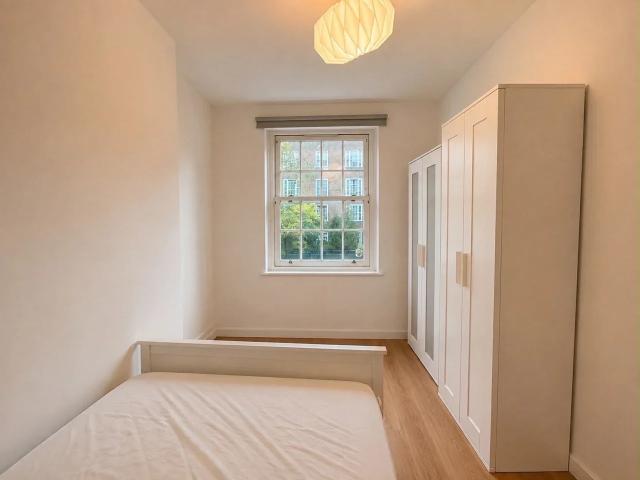 Room at Wickham Street, Greater London