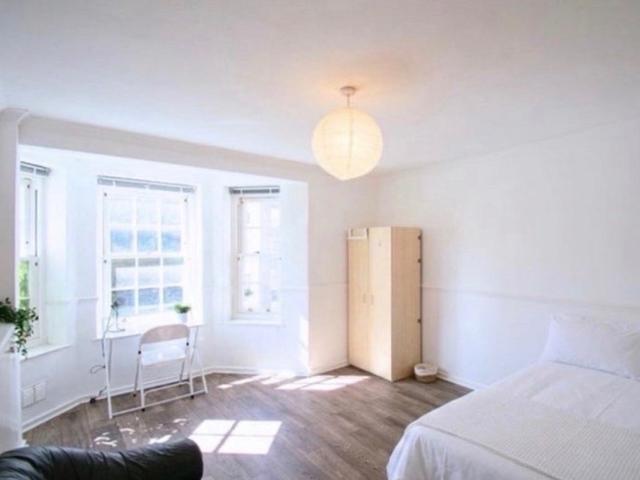 Room at Wickham Street, Greater London