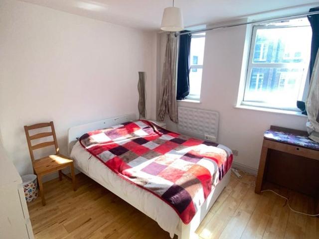 Room at Wicklow Street, Greater London