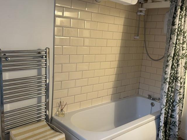 Room at Wigston Road, Whetstone