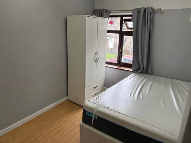 Room at Widecombe Road, Greater London