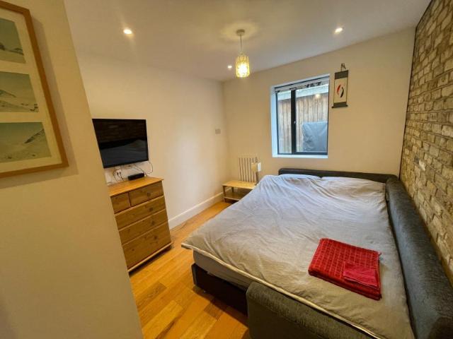Room at Wilberforce Road, Greater London