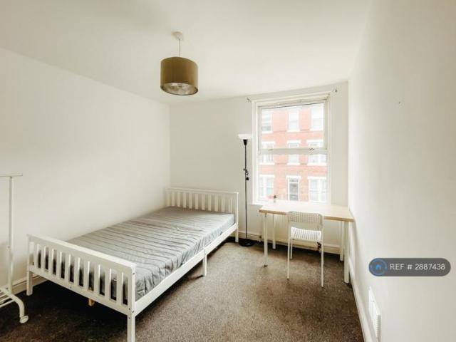 Room at Wilford Crescent East, Nottingham