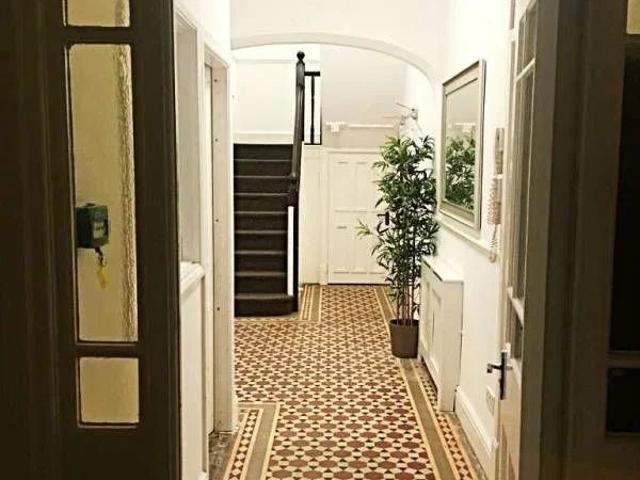 Room at Wilford Grove, Nottingham