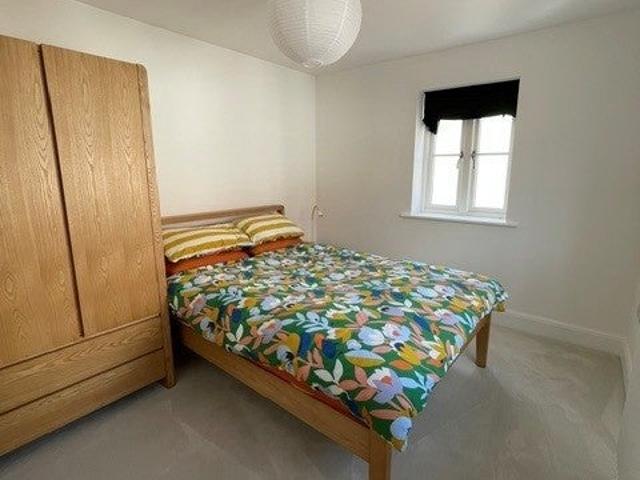Room at Wilfred Street, Test Valley