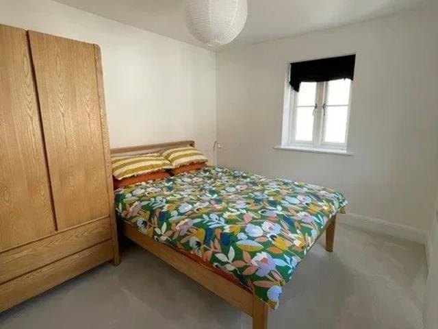 Room at Wilfred Street, Test Valley