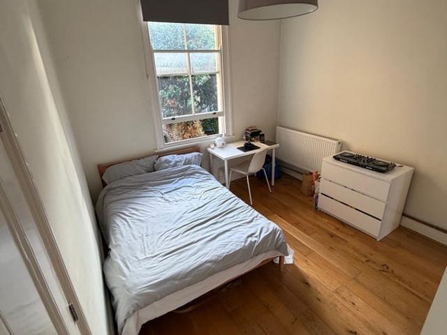 Room at Williams Close, Greater London