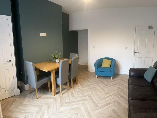 Room at Williams Road, Burnley