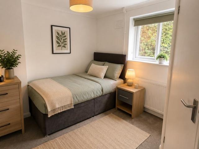 Room at Willow Brook Road, Corby