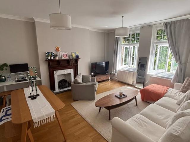 Room at Willow Bridge Road, Greater London