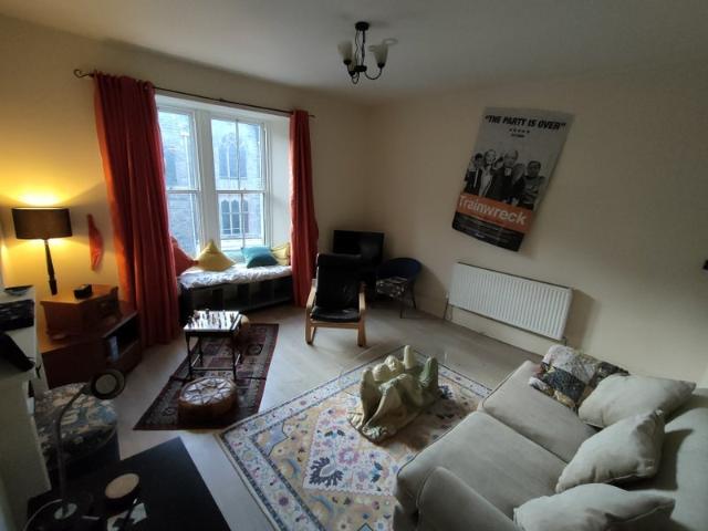 Room at Willowbank Crescent, Glasgow