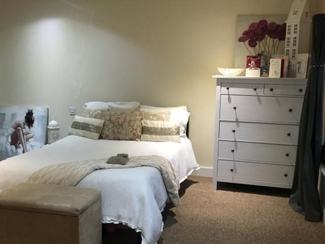 Room at Wilson Street, Newark and Sherwood