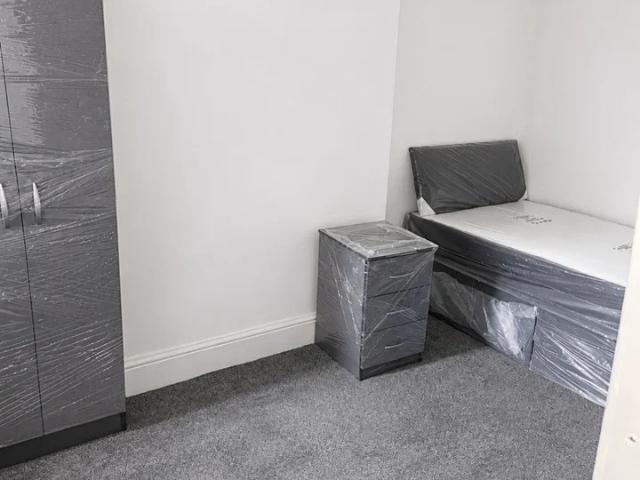 Room at Wilton Road, Birmingham