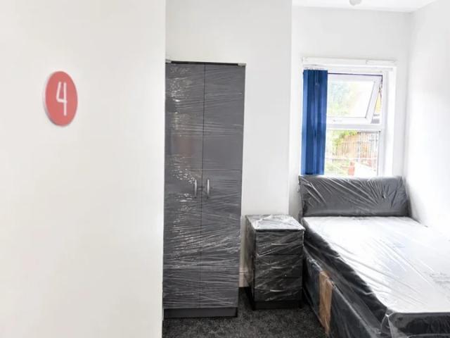 Room at Wilton Road, Birmingham