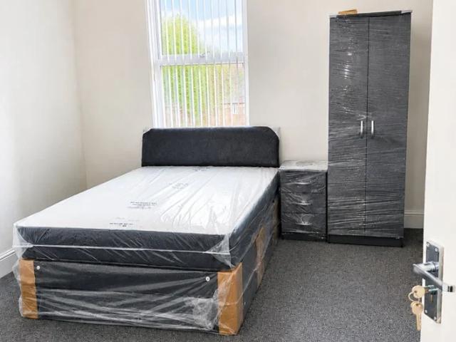 Room at Wilton Road, Birmingham