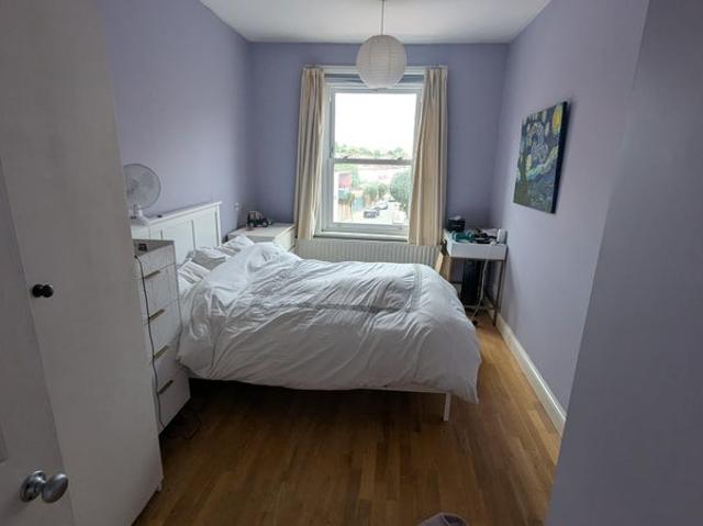 Room at Wimbledon Hill Road, Greater London