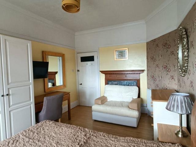 Room at Wimbledon Park Road, Greater London