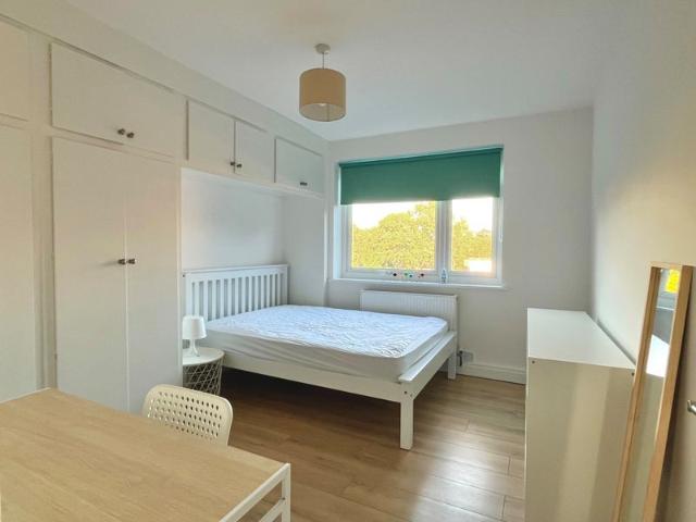 Room at Wimbledon Park Road, Greater London