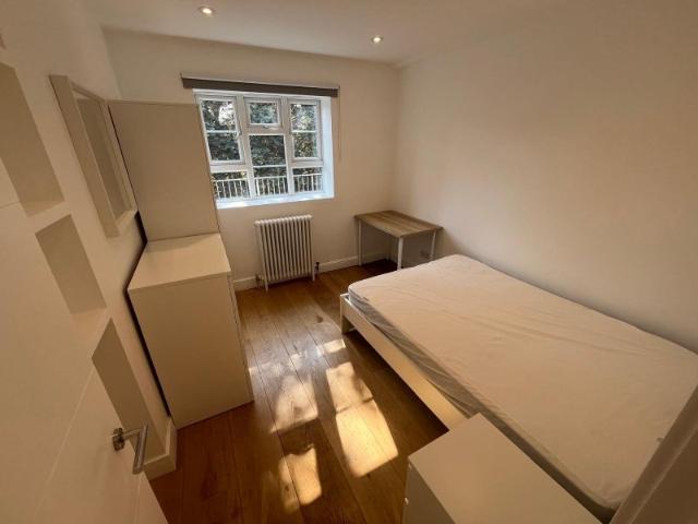 Room at Wimbourne Street, Greater London