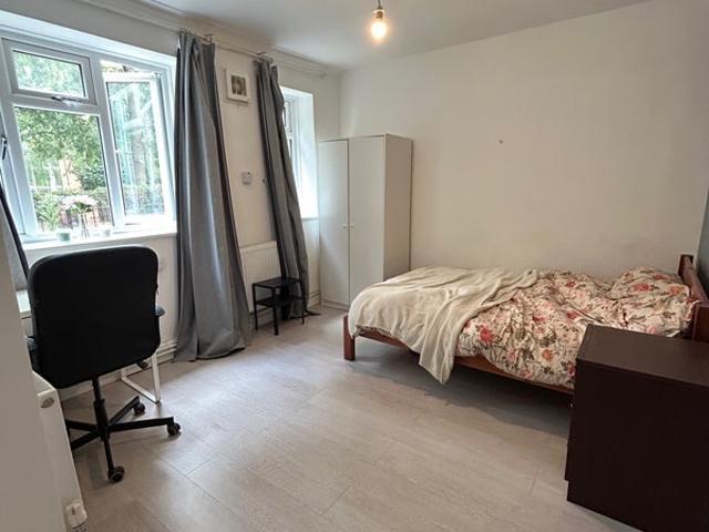 Room at Wimbourne Street, Greater London