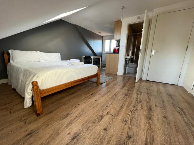 Room at Winchelsea Road, Greater London