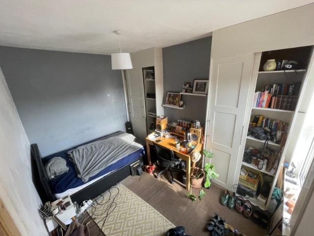Room at Winchester Road, Bristol
