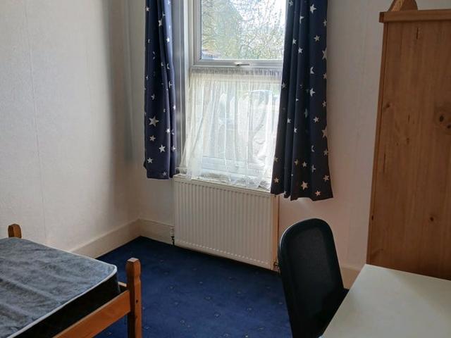 Room at Winchester Road, Greater London