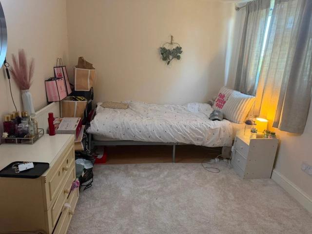 Room at Winchester Road, Greater London