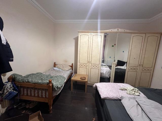 Room at Winchester Road, Greater London